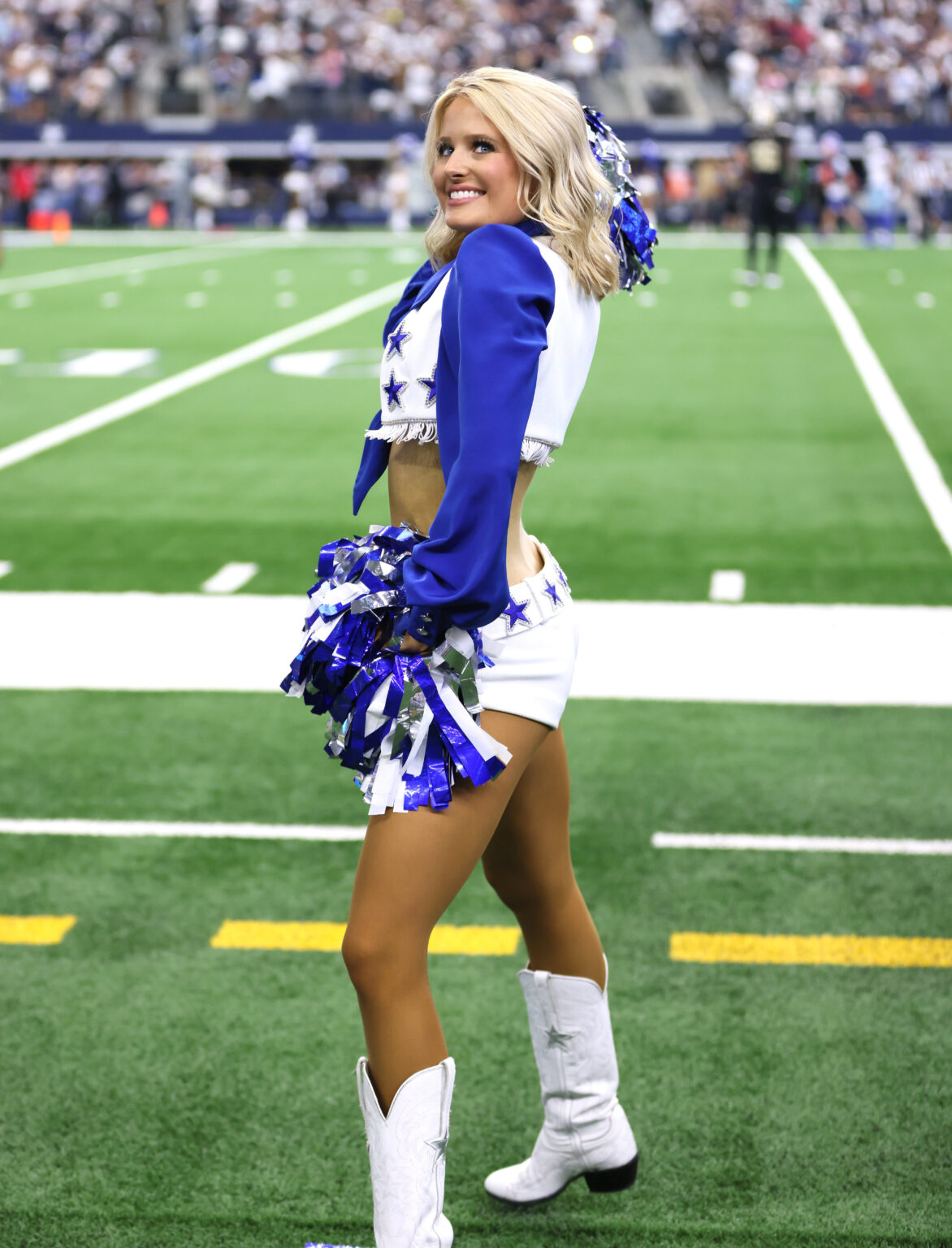 Anna Kate – Dallas Cowboys Cheerleaders