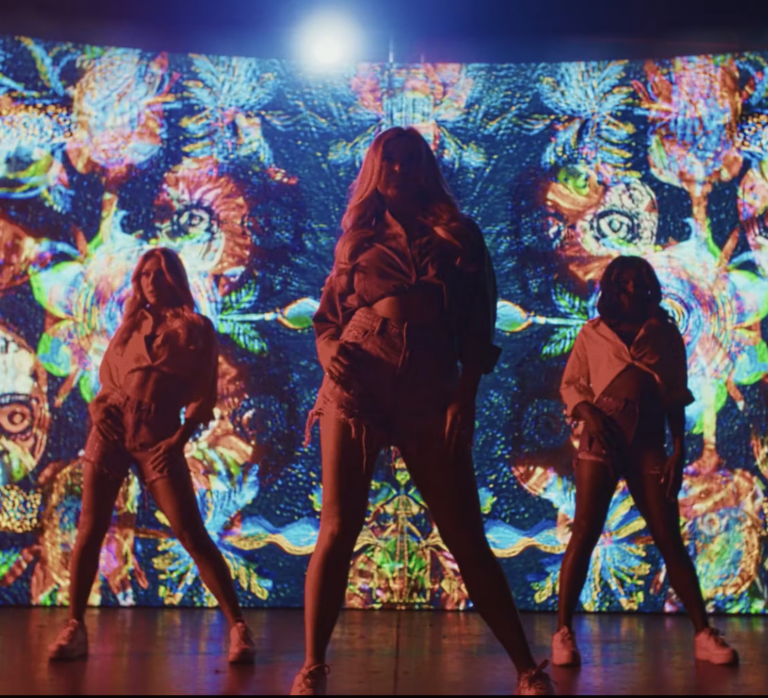 DCC In Motion: Hip Hop Trio – Dallas Cowboys Cheerleaders